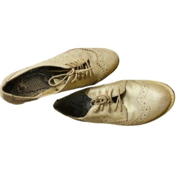 Gianni Bini | Shoes | Gianni Bini Metallic Gold Suede Leather Lace Up ...